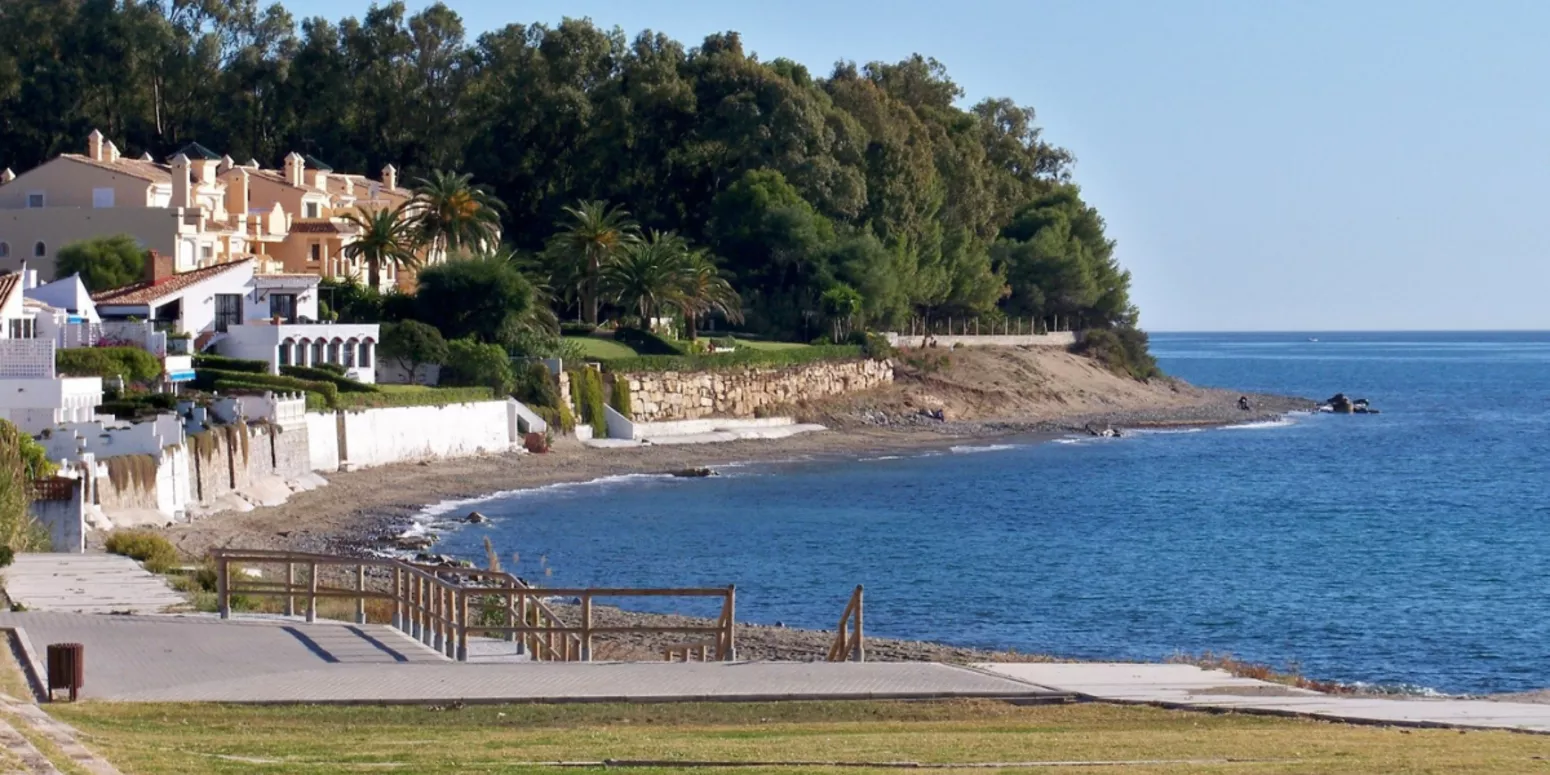 🌞Playa Punta de la Plata en Estepona - Playas de Andalucía